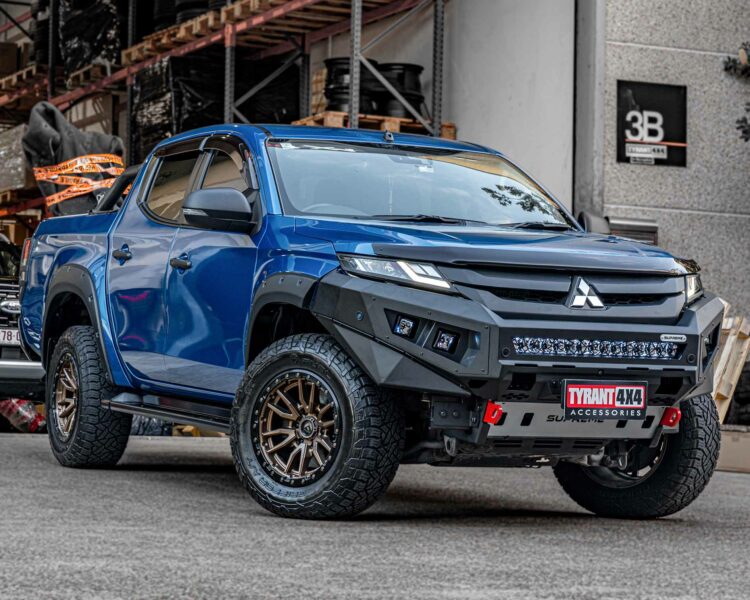 Triton Bull Bar: Supreme X-Series Front Bar - Tyrant 4x4