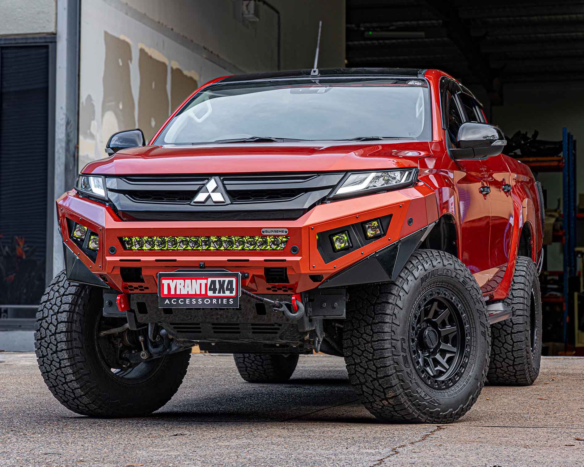 Triton Bull Bar: Supreme X-Series Front Bar - Tyrant 4x4