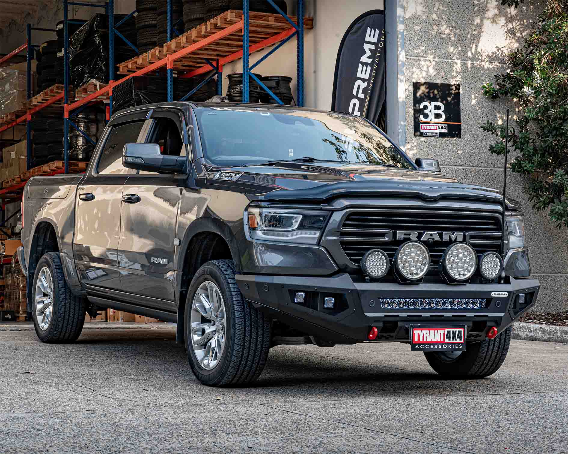 RAM Bull Bar: Supreme X-Series Bar - Dodge RAM 1500 DT